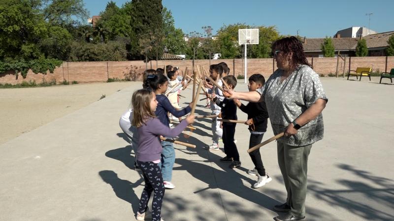 Connecta Lleida Pirineus: Ball de bastons a Les Arrels - Mollerussa ...